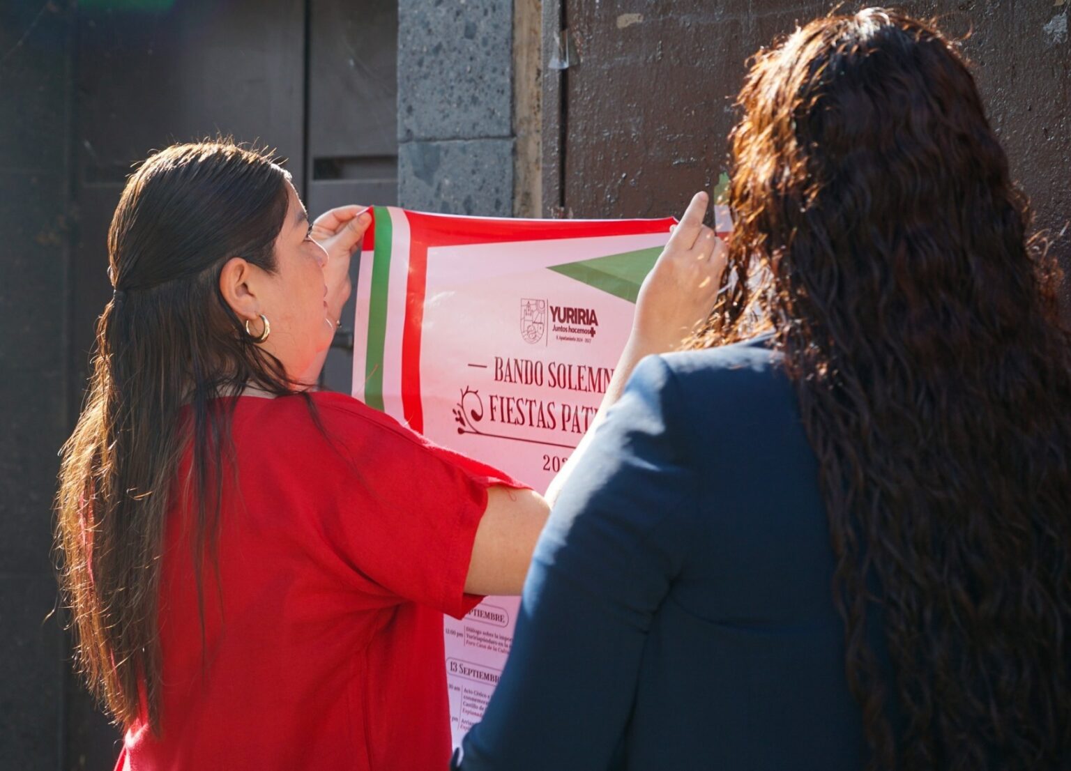 Yuriria da inicio al Mes Patrio con izamiento de bandera y pega del ...